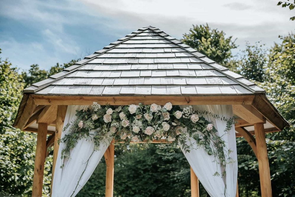 Real Wedding - Anna and Stuart's Intimate Wedding | eeek!